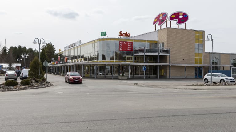 Kuka ostaisi kauppakeskuksen 600 000 eurolla? Kyyjärven Paletille ...