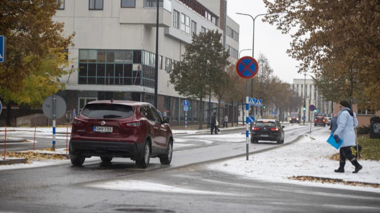 Sohjoinen ja liukas keli aiheuttanut onnettomuuksia – pelastuslaitoksen ...