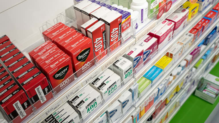 Lieksassa halutaan lakkauttaa yksi apteekki kolmesta, koska asiakkaita ...