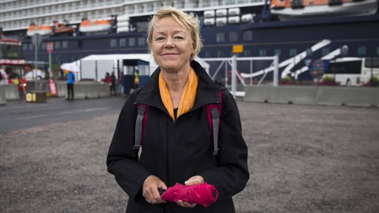 Helsinki tourists caught short as municipal loos ban tour groups | Yle
