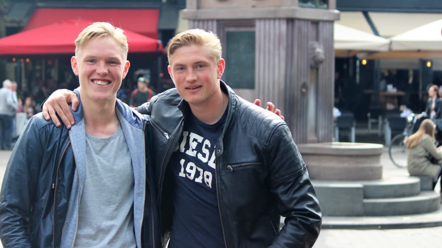 Huuhkajien Richard Jensen opetteli lentämään, jotta saisi jalkapallon ...