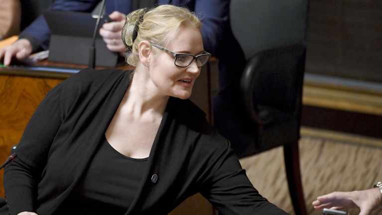Riksdagsledamot Veera Ruoho brottsanmäler Teuvo Hakkarainen | Inrikes ...