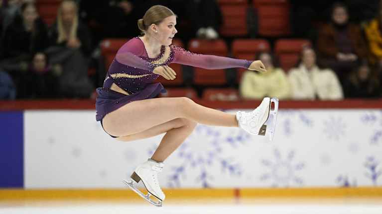 Olivia Lisko piti ykköspaikkansa SM-taitoluistelussa – Suomen joukkue ...