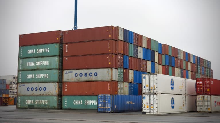 Tuesday's papers: Economy woes, benefit cuts and Putin threats | Yle ...