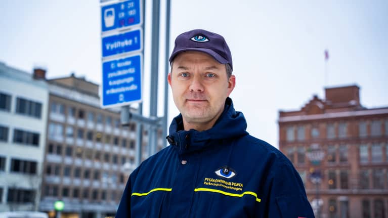 Yhä useampi taloyhtiö tarvitsee parkkialueensa valvontaa – listasimme ...