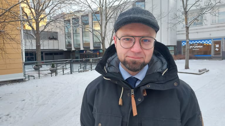 Kaupunginjohtaja Olli-Poika Parviainen Hämeenlinnan Lentopallokerhon ...