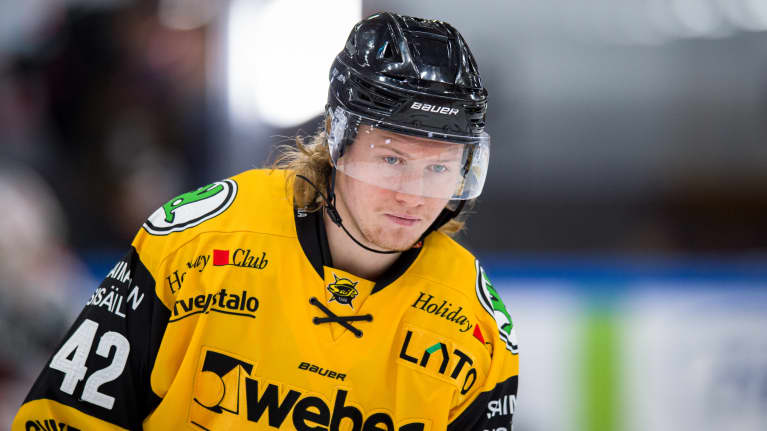 Kuka on Robin Salo, jonka kahden maalin NHL-ilta tuli puskista? Tero ...