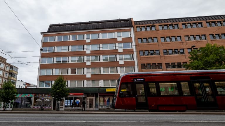 Tampereen parvekesurmaajan 11 ja puolen vuoden tuomio ei muuttunut ...