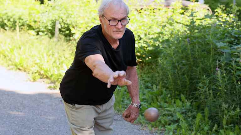 Pentti Hänninen joi päiviä putkeen, kunnes löysi muiden miesten seuran ...