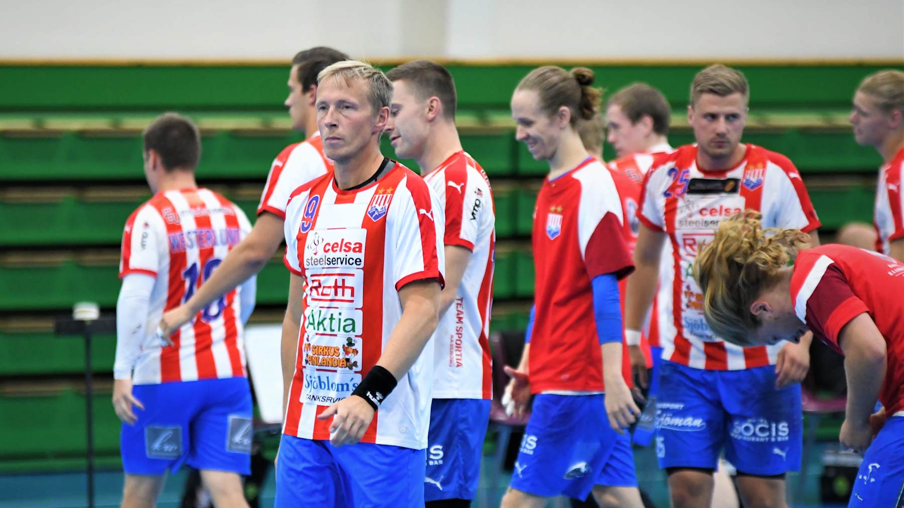 Motvilliga hemvändaren Jac Karlsson saknar livet som handbollsproffs ...