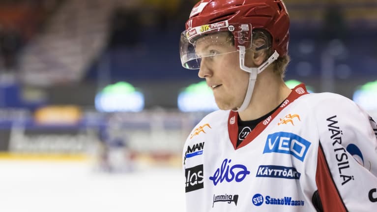 Kuka on Robin Salo, jonka kahden maalin NHL-ilta tuli puskista? Tero ...