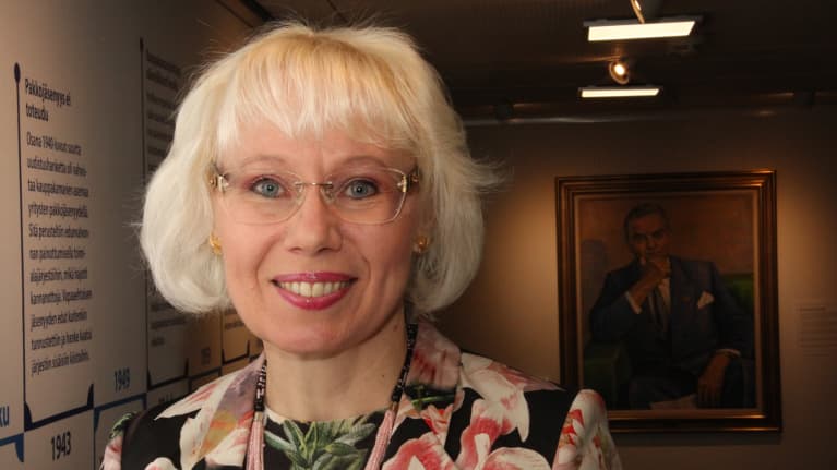 Naisten määrä yritysten johdossa kasvaa hitaasti, Suomi listauksen ...