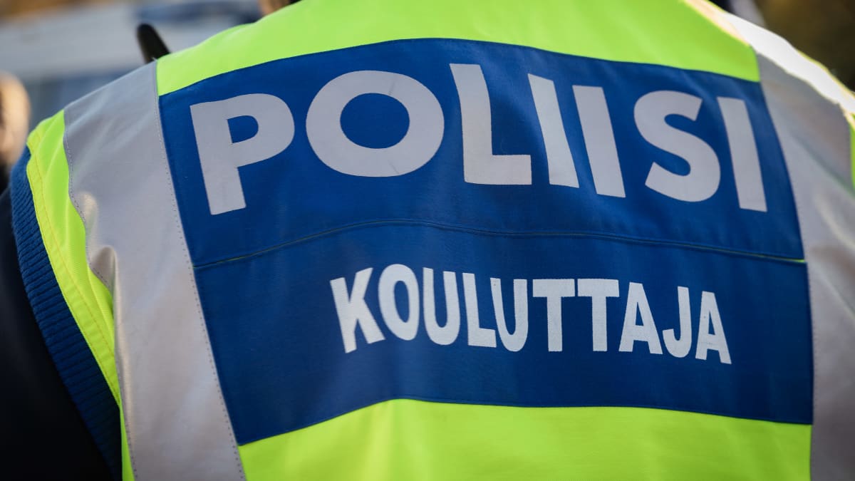 Poliisikoulu ei aio laskea sisäänpääsyvaatimuksia, vaikka valittujen ...