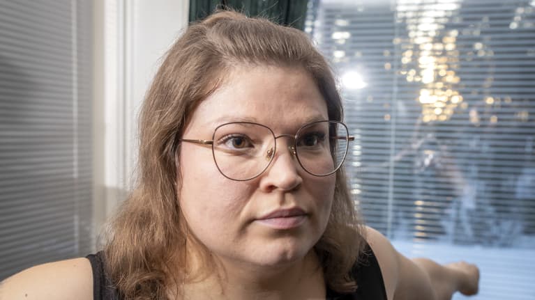 Puolitututkin patistelivat 50 kiloa lihonutta Tuulia salille, mutta ...