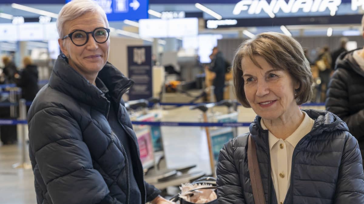 Helsinki-Vantaan lähtöaulassa jännitetään, onko oma lento ajoissa ...