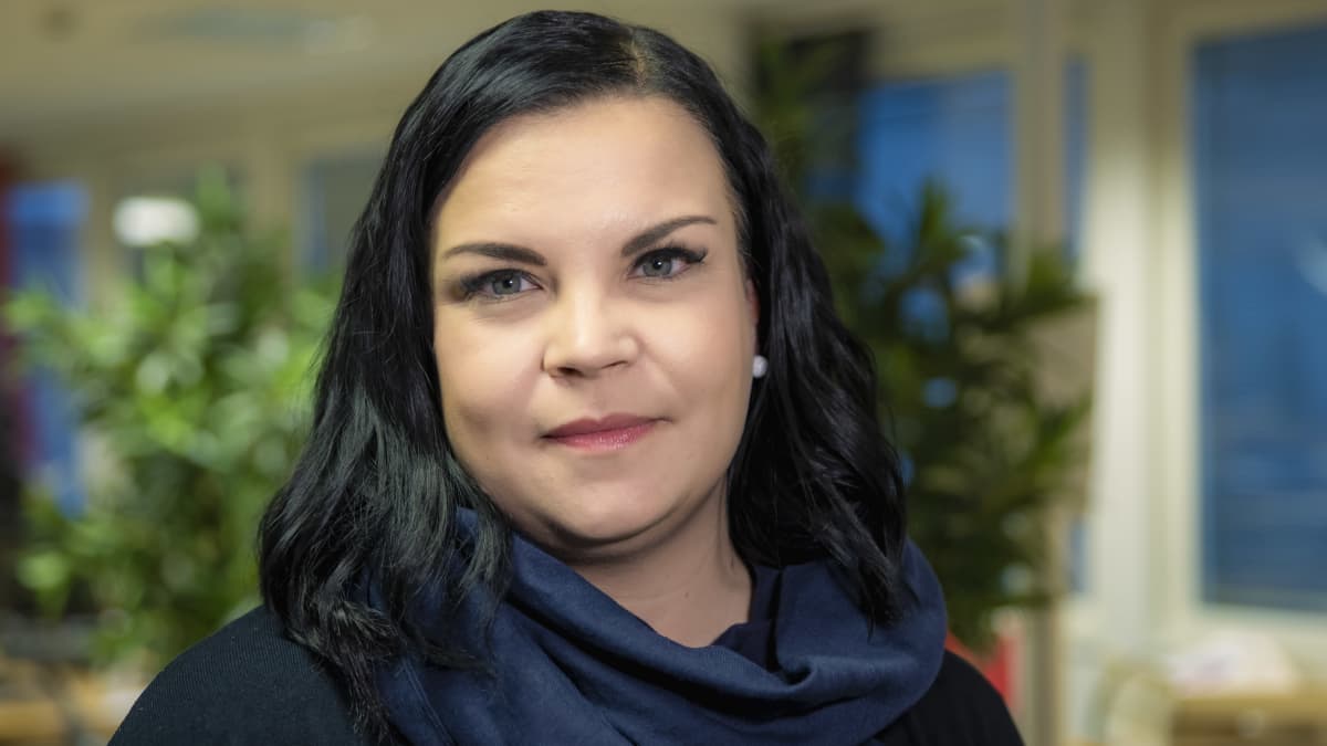 Puskaradio Oulu kerää joulukalentereita OYSin lastenosastoille | Yle ...