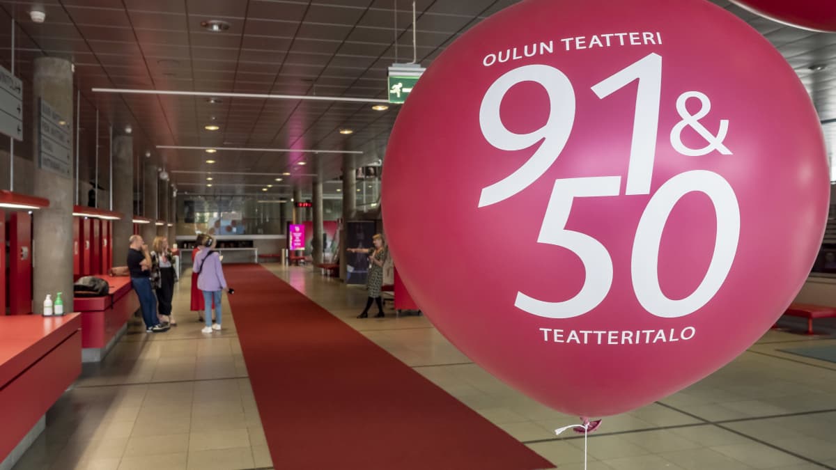 Oulun teatteri ehdolla Vuoden Teatteriksi 2023 | Yle Uutiset
