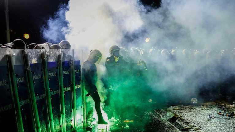 Zelenskyi: Trump elää vale­uutiskuplassa | Uutisia lyhyesti | Yle Uutiset