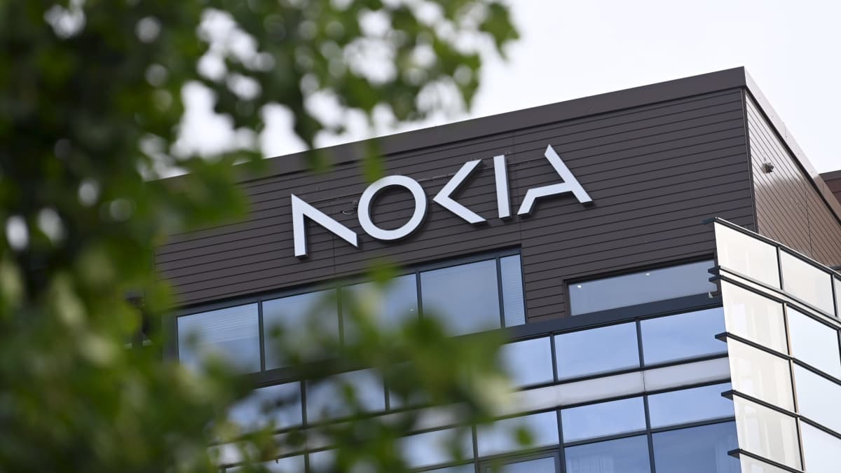 Nokia announces plans to axe up to 14,000 jobs, around 450 in Finland ...