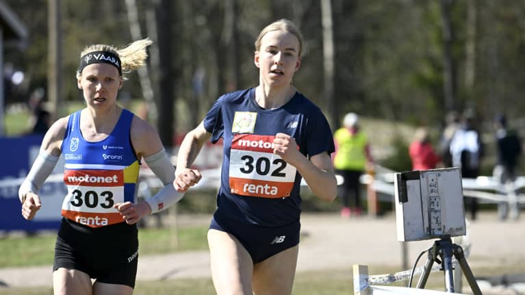 Senttipeliä! Katso hurja loppukiritaistelu maastojuoksun SM-hopeasta ...