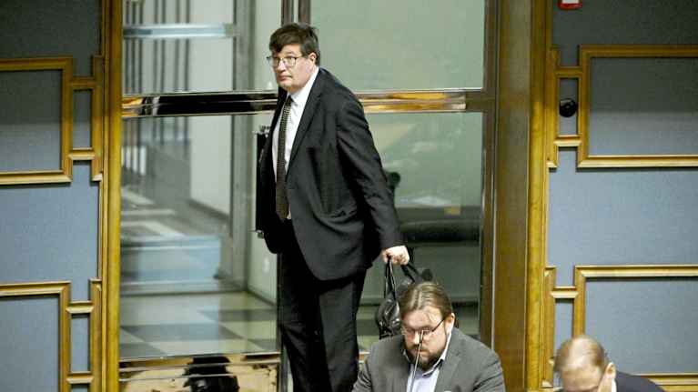 Ylen paljastamat sähköpostit järkyttivät liittoja – nyt kritiikkiin ...