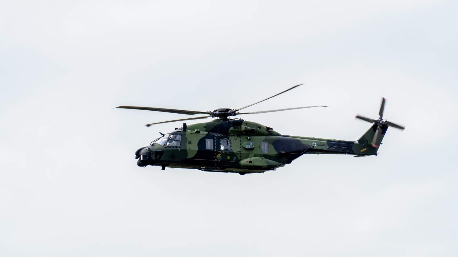 apache helikopter sverige