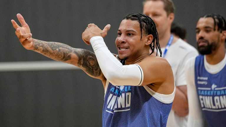 Miro Little paransi otteitaan äitinsä vaatimuksesta EM-kotikisoissa ...