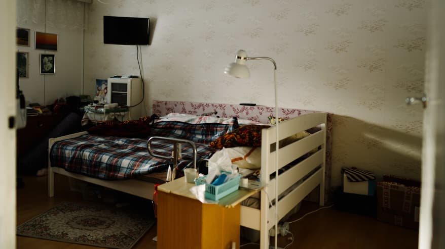 Lähihoitaja Essi Vartiainen tienaa yli 4 000 euroa kuussa – sama on ...