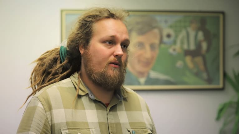 Nainen ampui Jesse Ojalaa raketilla jalkaan – jälki siitä pysyy ...