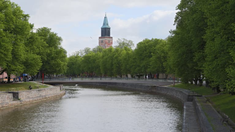 Purettuja rakennuksia, uusia siltoja – kuvaparit näyttävät, miten Turku ...