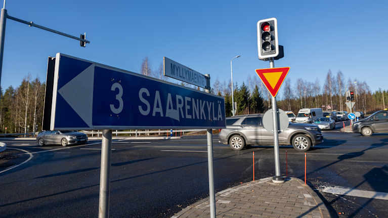 Valot syttyivät vihdoin Rovaniemen lentokentän risteykseen | Lappi | Yle