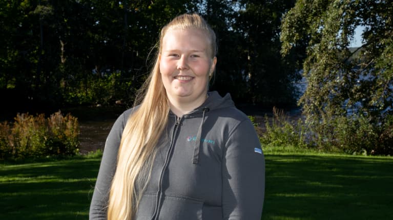 Elina, 24, kertoo, kuinka sairaus romahduttaa talouden: ”Aina joutuu ...