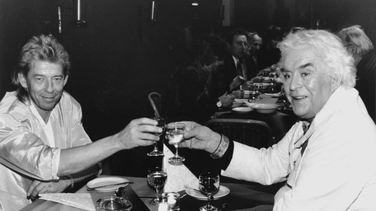 Kriitikko Jukka Kajavaa pelättiin ja palvottiin ”Jos nahkahousut ...