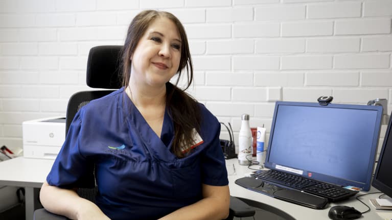 93-vuotias Annikki Varis saa nyt kotiinsa tarpeeksi apua, kun ...