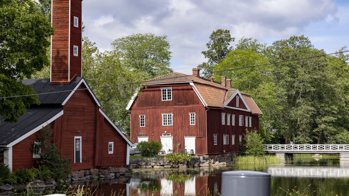 Yksi Suomen vanhimmista ruukeista vetää matkailijoita nyt niin paljon ...