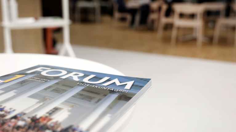 PS-valtuutettu halusi poistaa yhteiskuntaopin kirjasta aukeaman ...