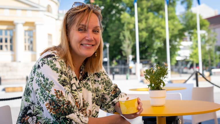 Niina Lahtinen on onnellisimmillaan, kun saa laulaa ja tanssia – ensikertalainen vetää ...