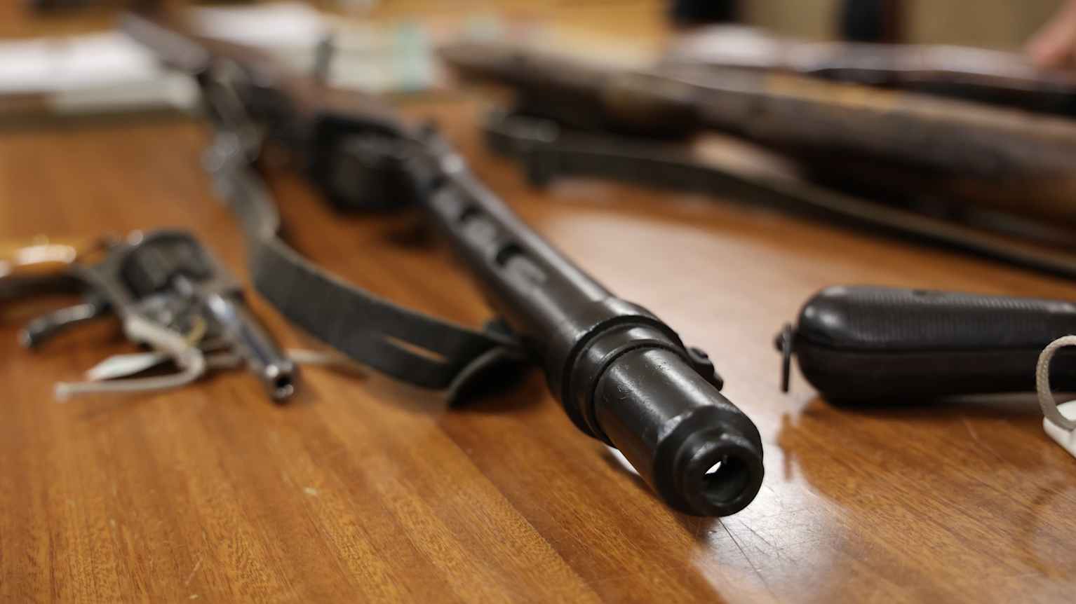 real guns deactivated