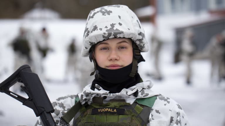 Alikersantti Iiris Vuopala, 20, kertoo viime päivinä miettineensä ...