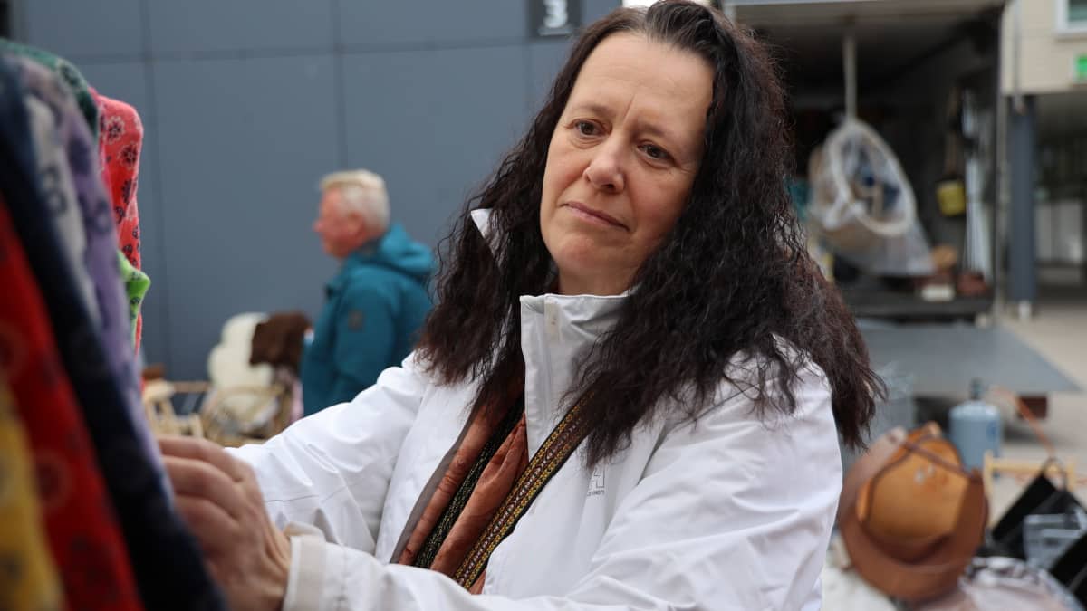 Koko ulosottojärjestelmä pitäisi räjäyttää, sanoo kymmenillä tuhansilla ...