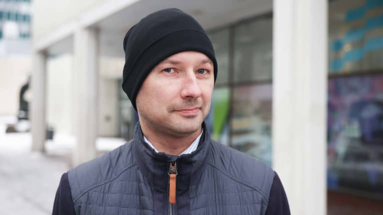 Opiskelupaikka, lämmin kesä ja tuore kihlaus – vuotta 2022 leimasivat sota ja korona, silti ...