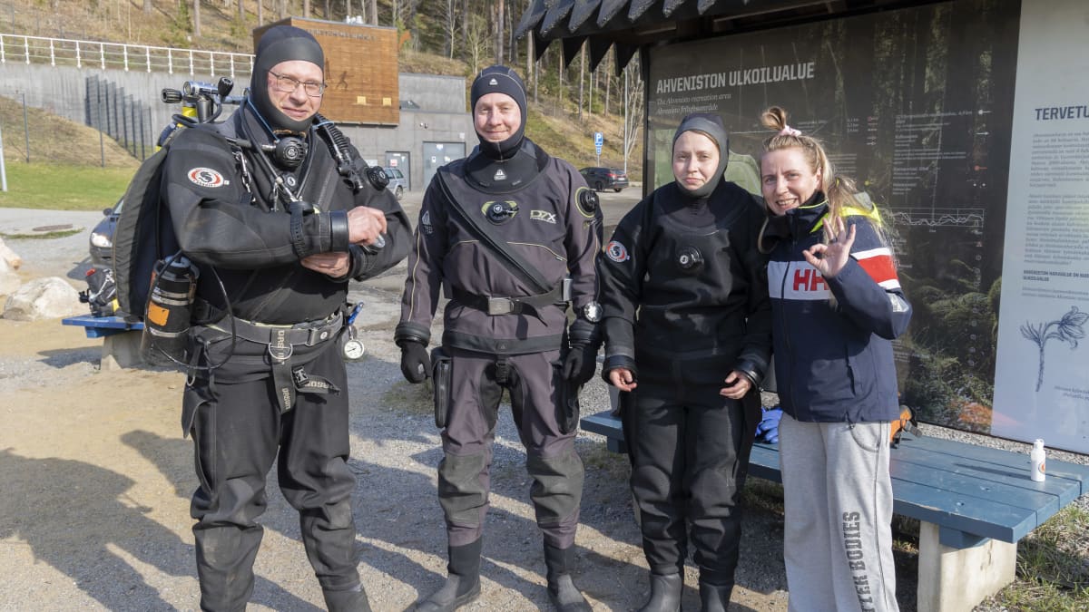 Kaupungit putsaavat nyt uimarantojaan – sukeltaja on nostanut pohjamudista kakkosnelosen ...