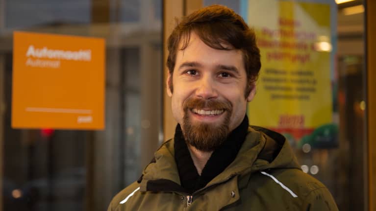Elmu on sittenkin pääsemässä Puhokseen – "Se on ykköskortti tällä ...