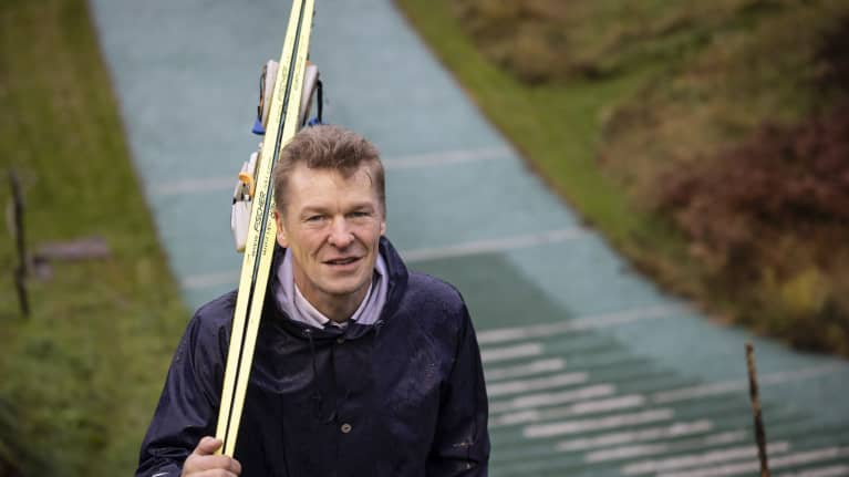 Mistä tällainen päähänpisto? Mäkilegendat Janne Ahonen ja Toni Nieminen ...