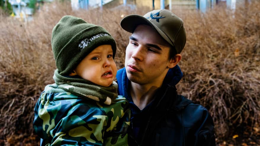 Oliver Sundman tuli isäksi ennen kuin sai mopokortin – tällaista on ...