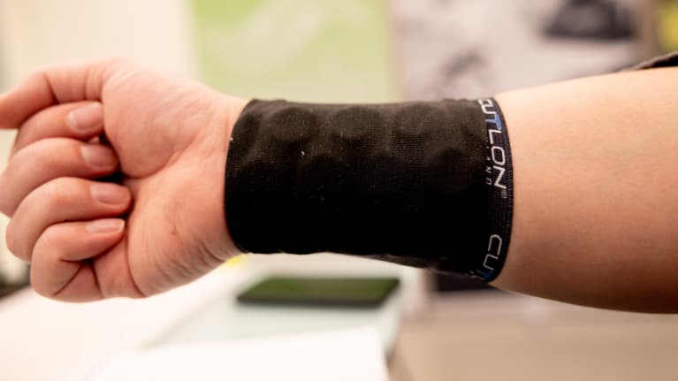 Jukka Jalosen suositus herätti kiekkoväen – viiltosuojien valmistaja ...