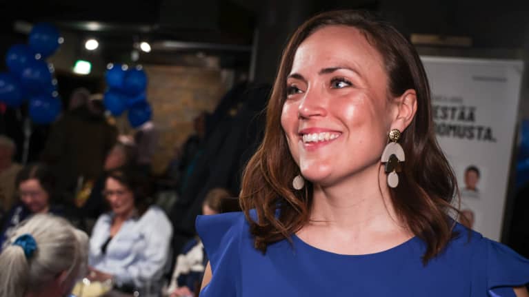 Kansanedustaja Karoliina Partanen kertoo joutuneensa seksuaalisen häirinnän kohteeksi ...