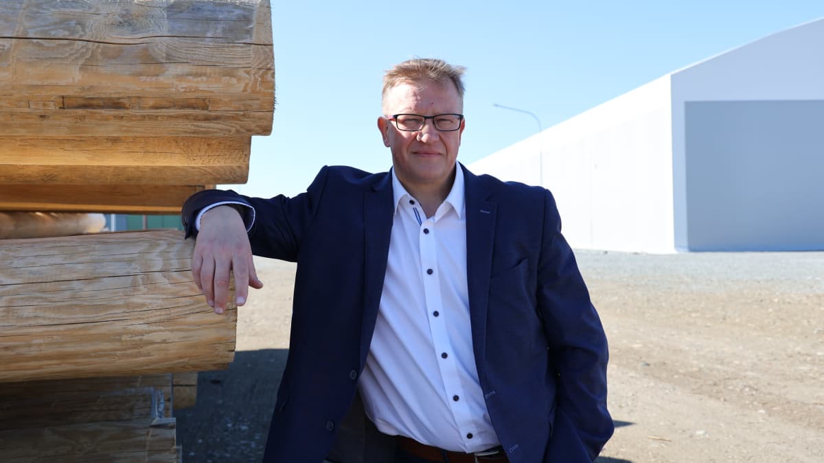 Iivari Mononen keskittää strategiaansa pylväsvalmistajana, myy ...