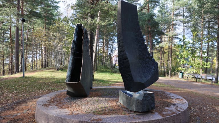 Patsas varastettiin ja muistomerkki tuhottiin Tampereella – poliisi ...