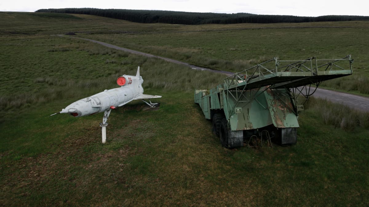 Kranaatteja putoaa tyhjältä taivaalta juoksuhautaan – droonit ...